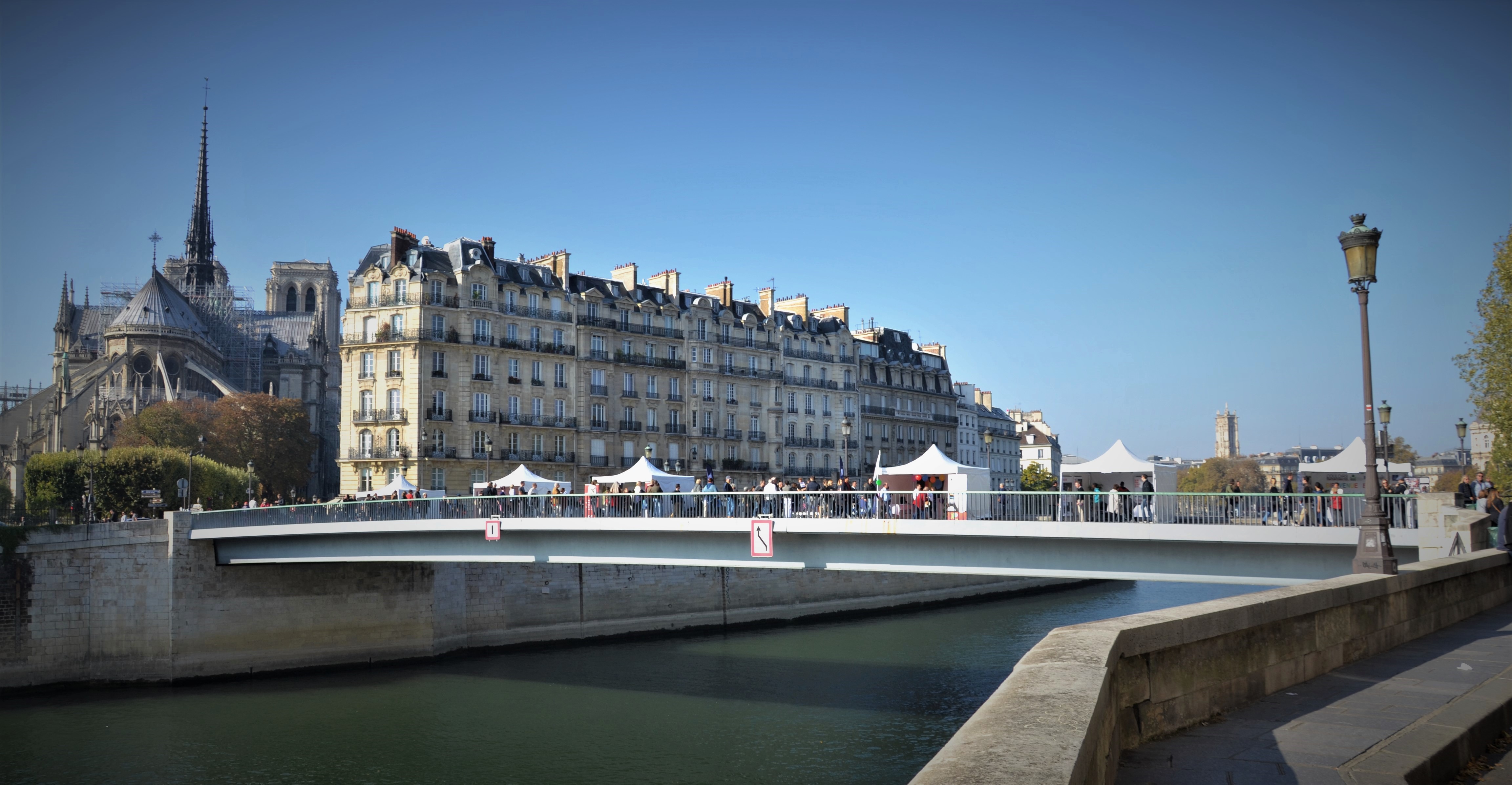 "Bridges of Peace" sur le pont Saint Louis à Paris - www.santegidio.ch
